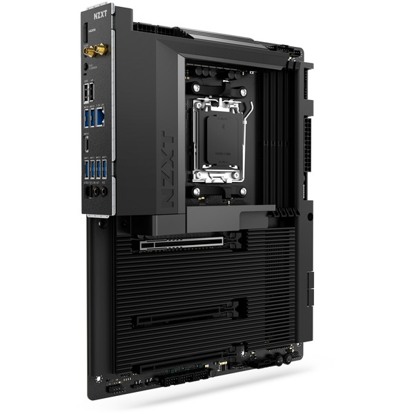 商品説明★ 精悍なオールブラックデザインブラック基調のフルカバーがPC全体に統一感と重厚感を与え、洗練されたビジュアルを実現します。★ 最新のAMDプラットフォーム対応AM5ソケットを搭載し、Ryzen 9000/8000/7000シリーズ...