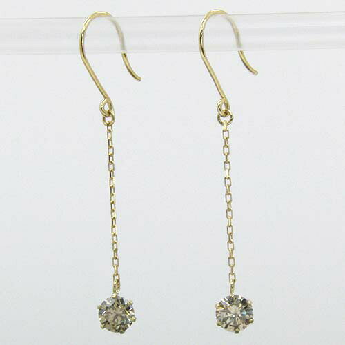 【使用するライトブラウンダイヤは、SIクラリティです】 　肉眼でみても天然石特有の内包物、クラックの 　発見は困難な、輝きの強いダイヤモンドです。 　 [　仕　様　：　1ペア(2個) ] 材質 K18ゴールド 使用石(サイズ約) 天然ライト...