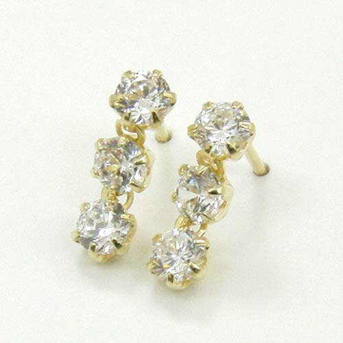 [　仕　様　：　1ペア(2個) ] 材質 K18又はK18WG 使用石(サイズ約) キューピック2.9mm 　3石x2 大きさ(約) 縦 10mm 横 3mm 重量(約) 0.5g 摘要 ※ピアスキャッチは、お好みで選んで 　いただけるよう...