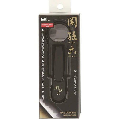 刀匠関孫六の伝統から生まれたツメキリ。 ルーペ付きで刃先がよく見えます。 【商品名】 貝印 関孫六 ルーペ付きツメキリ 【サイズ】 本体サイズ:123×35×22mm 重量:47g 【材質】 刃部／ステンレス刃物鋼 テコ／強化ナイロン・AB...