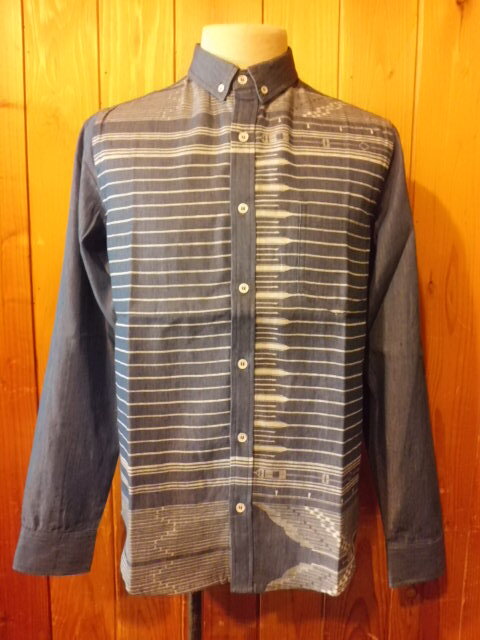 商品説明 素材 素材：コットン67% 、ポリエステル30% サイズ （US）Sサイズ・・ 肩幅43cm 身幅51cm 着丈71cm ＊175cm前後の方対応 （US）Mサイズ・・肩幅44cm 身幅54cm 着丈74cm ＊180cm前後の方...