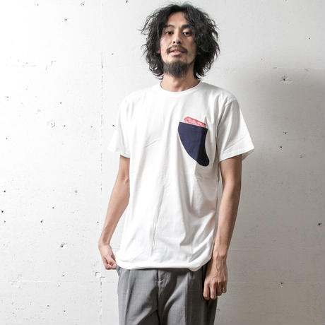 商品説明 素材 コットン100％ サイズ M→着丈67cm 身幅48cm 肩幅42cm *目安：170cm〜175cm前後の方 L→着丈69cm 身幅51.5cm 肩幅45cm *目安：175cm前後〜180cmの方 特徴 トータルデザイン...