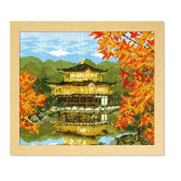 商品名：オリムパス 刺繍キット クロスステッチ 秋の金閣寺メール便/宅配便可品　番：no-7416出来上がりサイズ：額外径：35.1cmx41.8cm、額内径：29.7cmx36.4cmキット内容：25番ししゅう糸（綿100%）No.300...