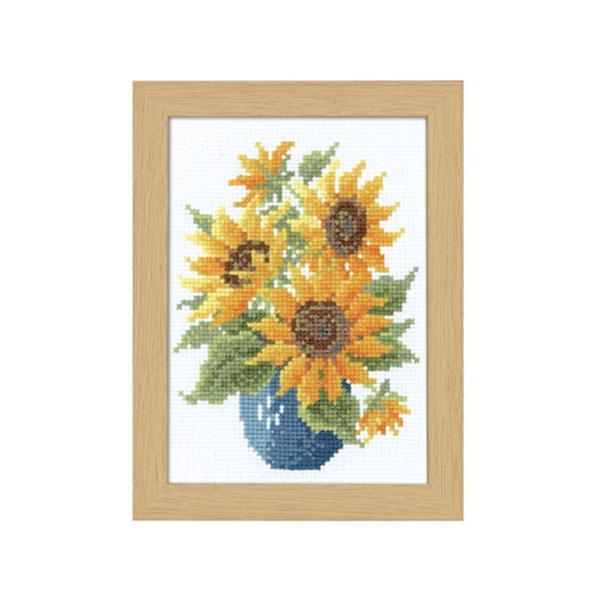 商品名：オリムパス 刺繍キット 8月サンフラワーメール便/宅配便可品　番：no-7514出来上がりサイズ：額外径:約15cm×20cm額内径:約11.6cm×16.6cmキット内容：25番ししゅう糸（綿100％）No.8300布（インディア...