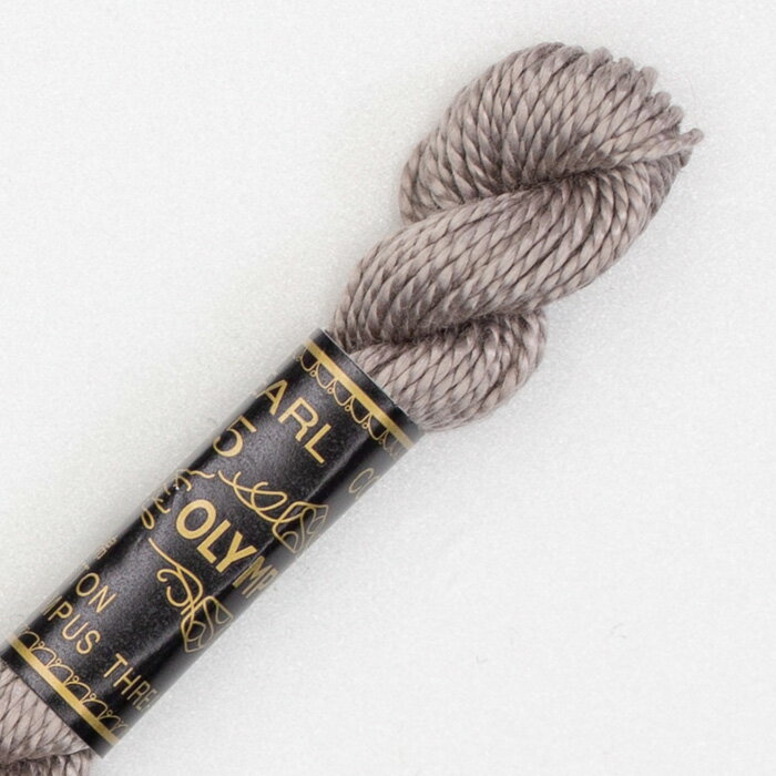 商品名：オリムパス 5番刺しゅう糸 452 メール便/宅配便可品　番：ol-5-452素　材：綿100％容量：25m【 オリムパス5番刺しゅう糸 】一覧はこちら ・メーカー希望小売価格はメーカーサイトに基づいて掲載しています刺繍 刺しゅう ...