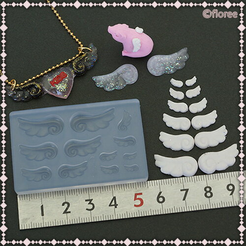 商品説明 樹脂粘土をはじめとする自然乾燥粘土、オーブン粘土・純銀粘土、UVレジンや2液性のエポキシ樹脂・発泡ウレタンなど化学変化によって硬化するものでご使用頂ける便利なシリコーン型です。 ★シリコーン製オイルブリードタイプ 硬さ（デュロメー...