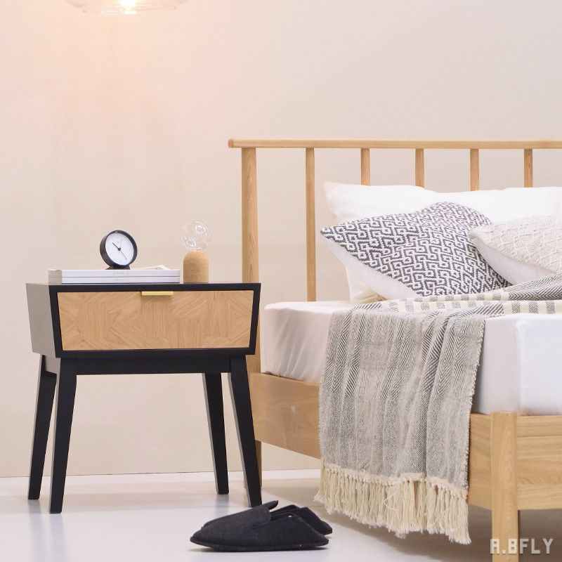 素材 天然木化粧繊維板(オーク) 天然木(ミンディ) 繊維板 ラッカー塗装 サイズ(cm) W48×D38×H50 cm 商品重量 8.5kg 生産 インドネシア