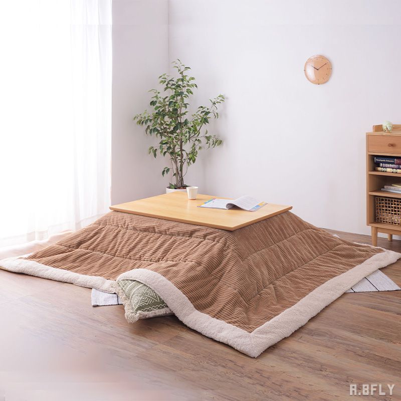 なめらかで上質な手触りの起毛生地を使ったこたつ布団です。 親しみやすいデザインパターンと使い心地にこだわった生地で、満足感へと繋げます。 素材 ポリエステル サイズ 【正方形タイプ】幅190×奥行190(cm) ※天板サイズ 正方形 80×...