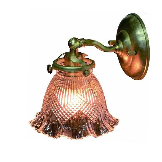 素材 ガラス・金属 サイズ 幅135×奥行170×高さ180 (0.7kg） 特徴 シックな雰囲気のウォールランプです。 生産 日本製 備考 LED対応 口金：E17/定格電力：60W 電球は付属しておりません。 ウォールランプの取り付けに...