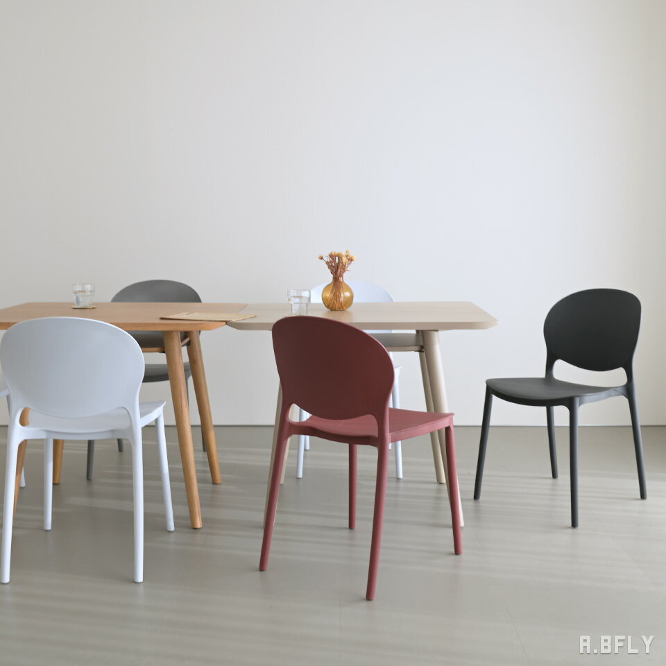 【軽量＆丈夫】約3.4kgの軽量チェア。ポリプロピレン製で傷がつきにくく、汚れてもサッと拭くだけでお手入れ簡単です。 【屋外OK】庭・テラスなど屋外での使用にも適しています。 【省スペース収納】最大4脚までスタッキング（積み重ね）可能。来客...