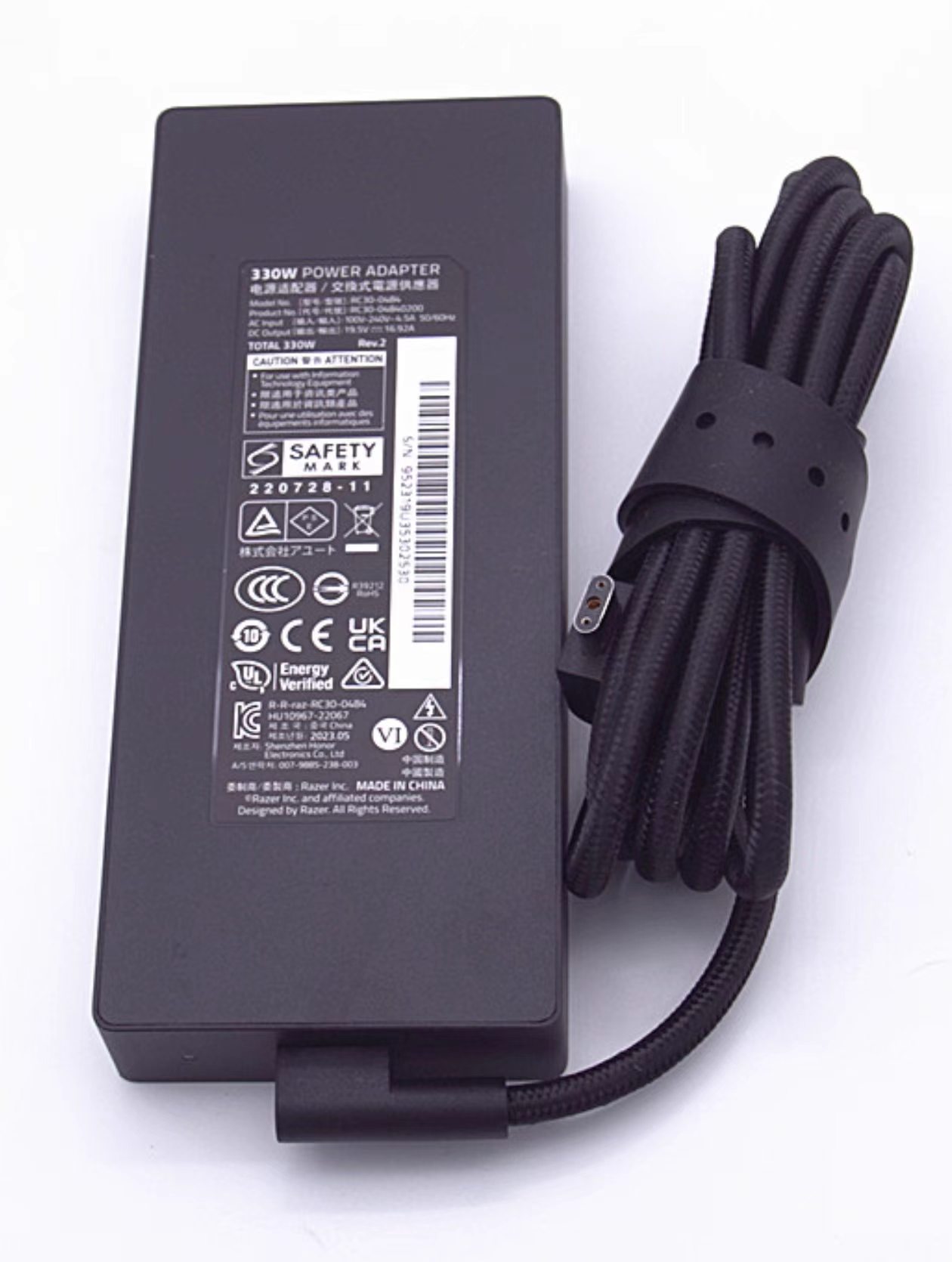 商品詳細 型番(指定不可) RC30-0484 入力 電圧100V-240V 50/60Hz 出力 19.5V16.92A 330W コネクタ 特殊インタフェース 対応機種 RAZER 17 18 RTX4080/4090 付属品 PSE規...