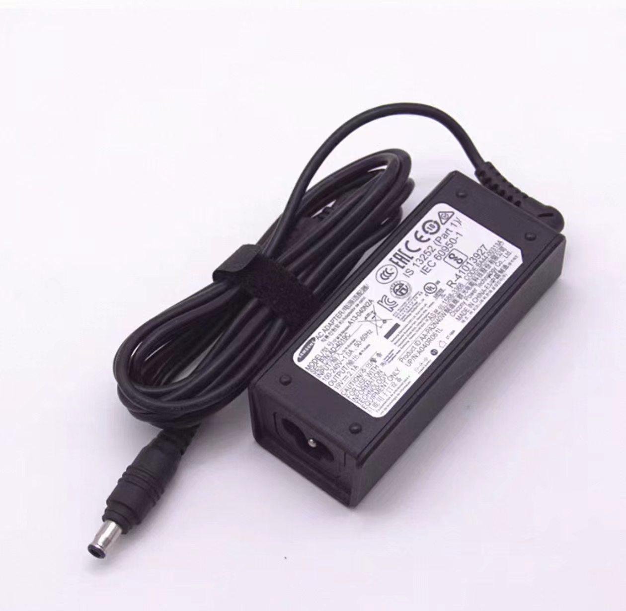 型番(指定不可) A13-040N2A 入力 電圧100V-240V 50/60Hz 出力 19V2.1A 40W コネクタ 5.5mm*3.0mm 対応機種 270E5K 270E5U 270E5G 270E5V270E5J270E5R ...