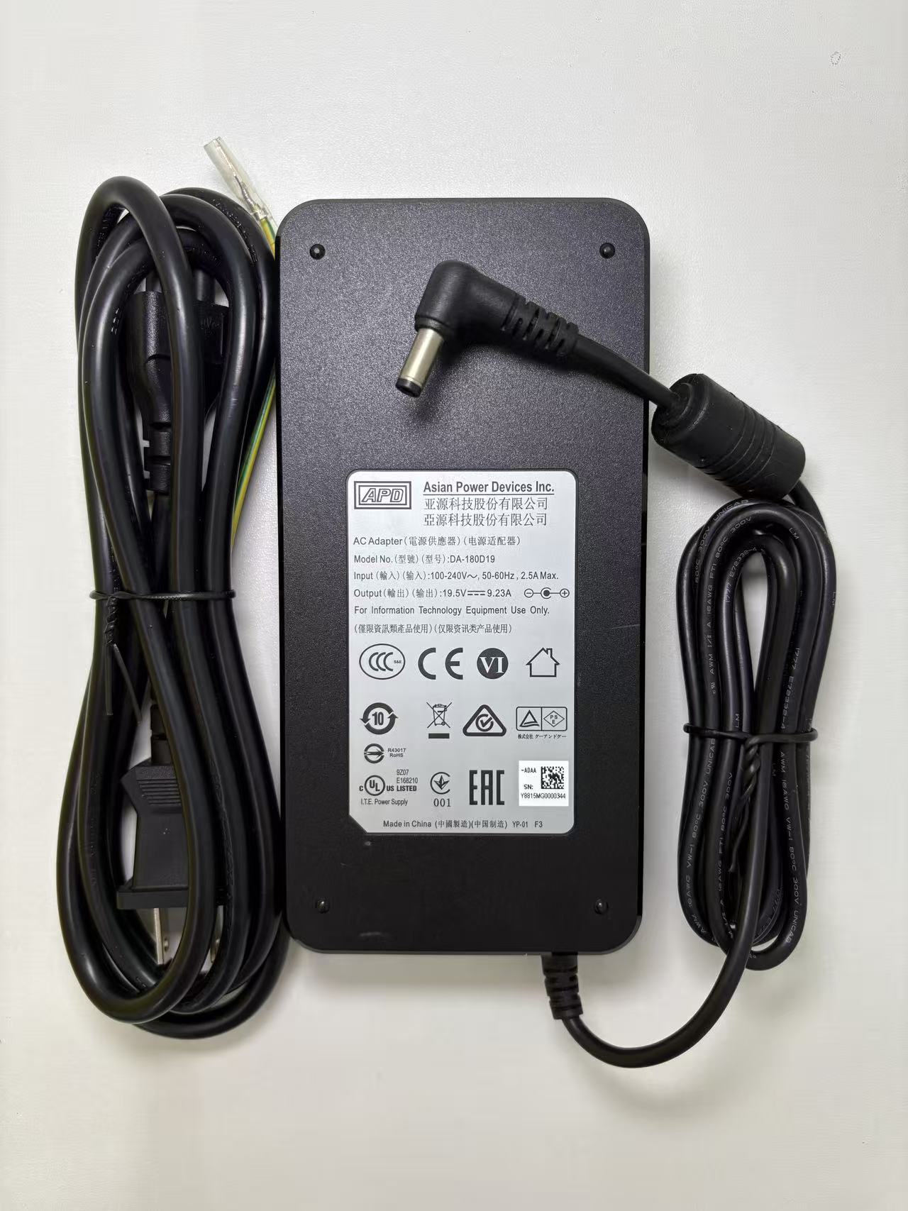 商品詳細 メーカー Asian Power Devices lnc 付属品 PSE規格電源コード 型番 DA-180D19 出力 180W 19.5V 9.23A 保証 ご買い上げ後1ヶ月間品質保証致します。 説明 Asian Power ...