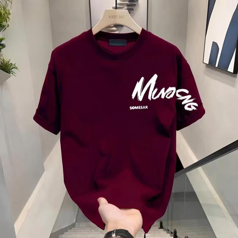 [ "メンズ半袖Tシャツ", "アメリカンレトロゆったりシルエット", "綿素材", "文字プリント", "カラー：白.黒.ワインレッド"]