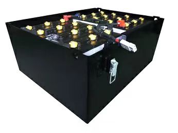 ≫製品仕様 互換品:VCD7CN/VCD8AC/VGD485 ≪サイズ(最大外形寸法)≫ 長さ:141mm/横幅:158mm/総高:402mm ≪基本性能値および端子形状≫ 電圧(V):48/5HR容量(Ah):440≫製品仕様 互換品:V...