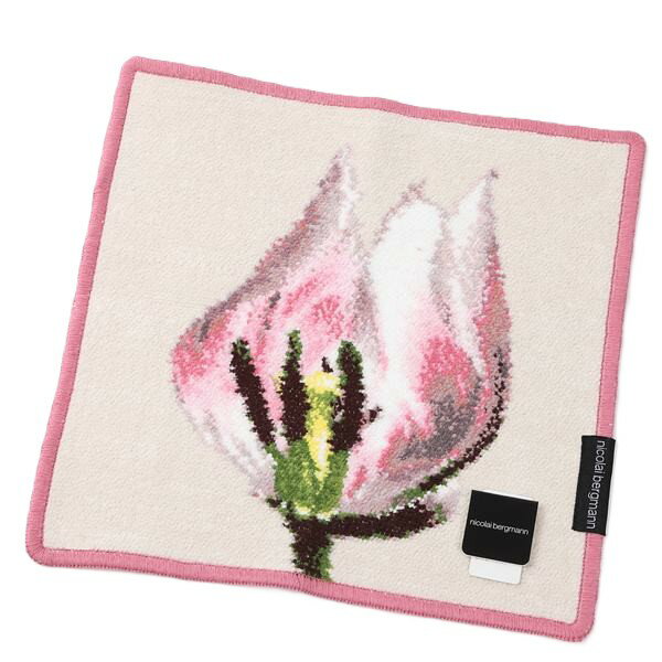 ニコライ バーグマン　シェニール織　ハンカチ サイズ 実測サイズ　25cm×25cm　 実測サイズの多少の誤差はご容赦ください。 素材 綿100％ カラー アイボリー系 仕様 商品状態 新品・正規品（本物）・タグ付 注意事項 ※画像はご覧に...