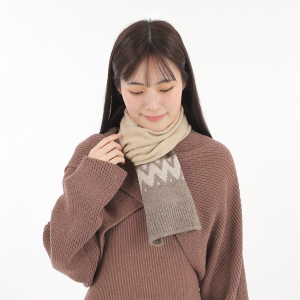 ナチュラルベーシック　マフラー サイズ 実測サイズ　約19cm×145cm ※実測サイズの多少の誤差はご容赦ください。 素材 カシミヤ50%　ウール(毛) 50％ カラー ブラウン系 仕様 商品状態 新品・正規品（本物）・タグ付 注意事項 ...