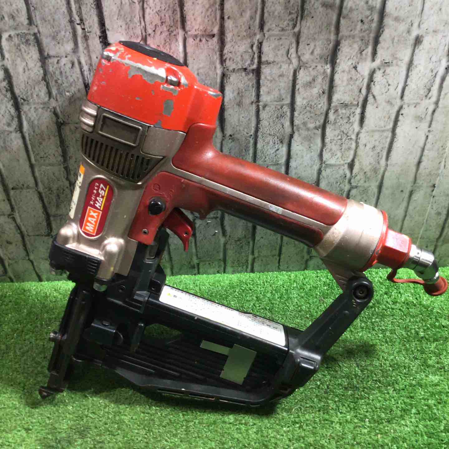 【動作確認】 動作確認済み 【動作詳細】 【仕様】 ステープル装填本数 50本(1連) ネイル足長さ 32・38・45・50・57(mm) 肩巾9mm 【コンディション詳細】 【234】 【備考】 ～～～～～～～～～～ 商品をご検討いただき...