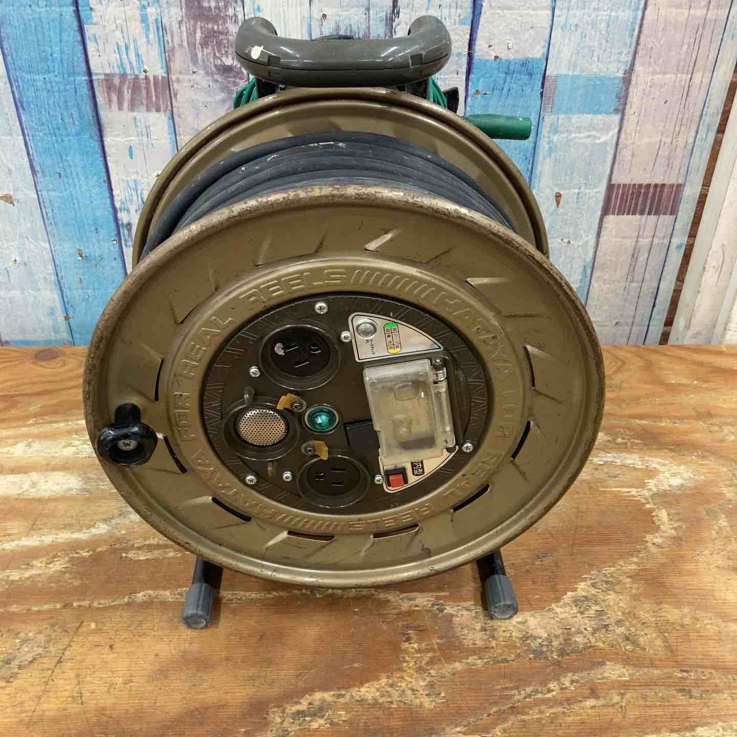 【動作確認】 動作確認済み 【動作詳細】 【仕様】 電線長30m 定格100V 5A コンセント2P(接地付) ×2個 【コンディション詳細】 【備考】 ～～～～～～～～～～ 商品をご検討いただきありがとうございます。 建築・建設現場、土木...
