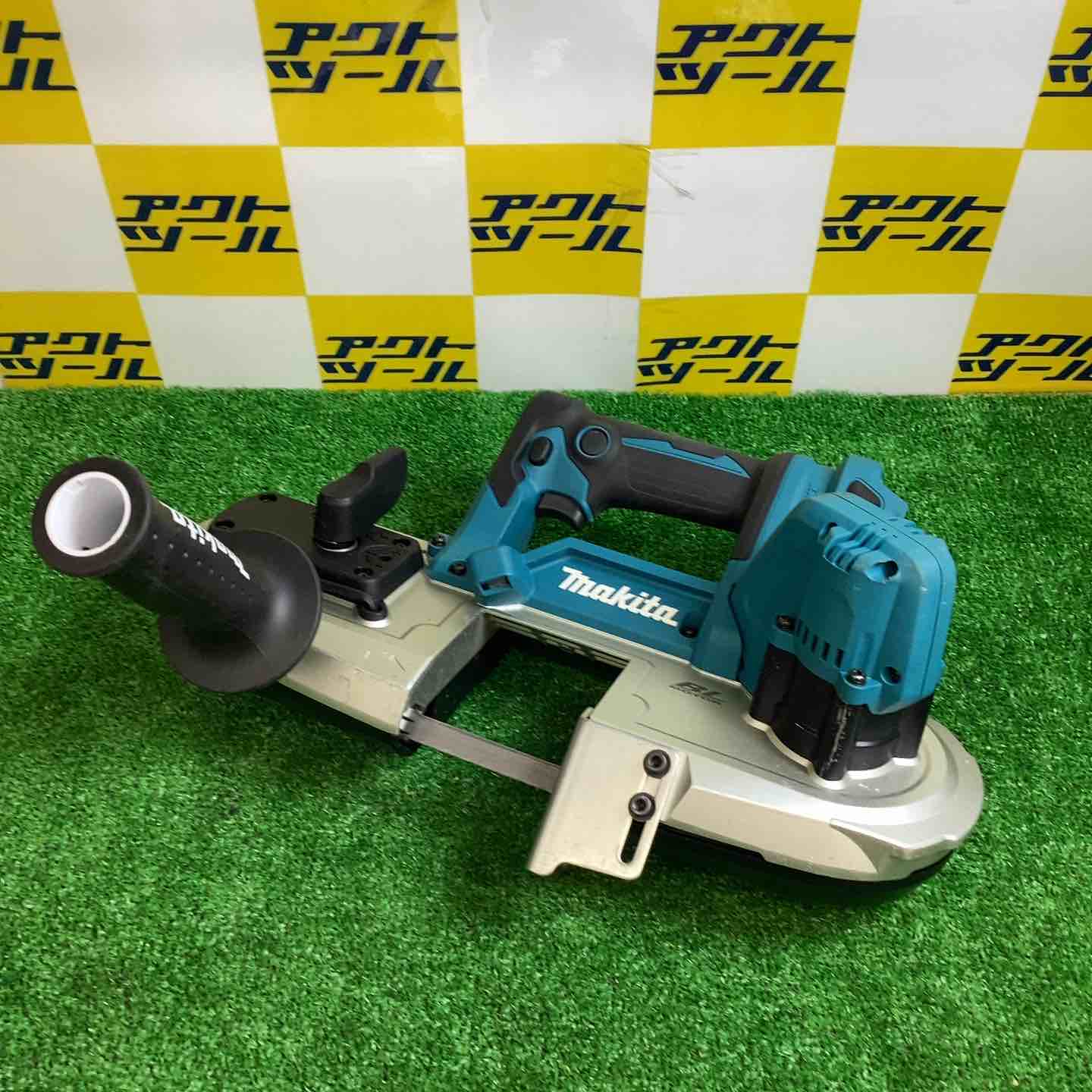 【動作確認】 動作確認済み 【動作詳細】 【仕様】 【対応バッテリー】18V 【刃寸法】835x13x0.5（mm） 【切断能力】丸パイプ66、角パイプ66×66(90°)(mm) 【コンディション詳細】 【153】ハンドル付き 【備考】 ...