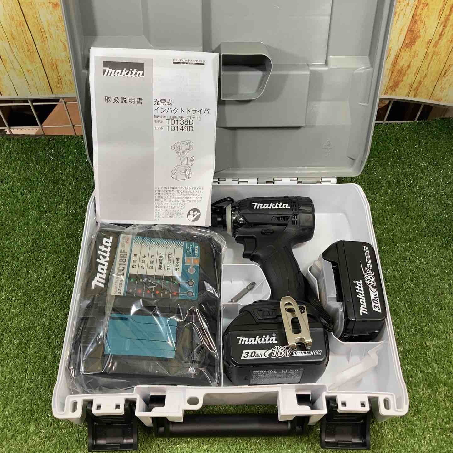 【動作確認】 未使用品 【動作詳細】 こちらの商品は未使用品です。検品・撮影のため開封済み。 【仕様】 【最大トルク】165N.m 【対応バッテリー】18V 充電式 【コンディション詳細】 【665】 【備考】 ～～～～～～～～～～ 商品を...