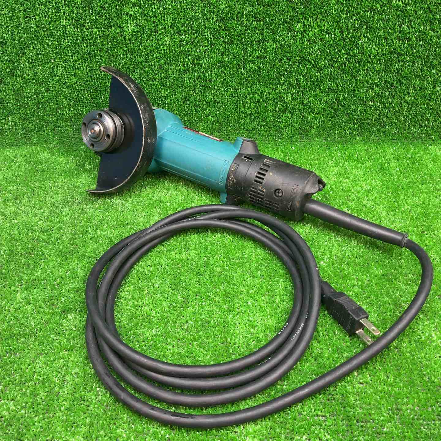 【動作確認】 動作確認済み 【動作詳細】 【仕様】 【電源】100V 【刃寸法】125mm 【回転数min-1(回転数/分)】9,000min-1[回転/分] 【コンディション詳細】 【936】 【備考】 ～～～～～～～～～～ 商品をご検討...