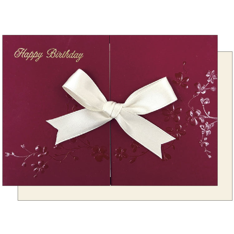 高級感のある紙にエンボスや箔加工をほどこした、華やかで美しいイタリア製のカードです。 サイズ：カード150×105 mm/封筒165×115 mm/定形内 素材：紙/エンボス加工・箔押し、リボン付