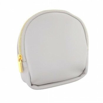 中にも外にもポケットが付いていて、たっぷり収納出来ます。口が大きく開くので、中が見えやすいのが特徴です。サイズ16×14×6.5cm個装サイズ：16×14×6.5cm重量個装重量：50g素材・材質合成皮革・ポリエステル生産国中国fk094i...