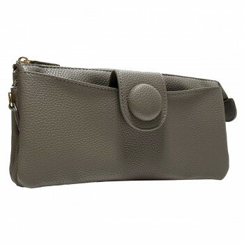 くるみボタンがワンポイントで可愛らしく、どんなシーンでも使用しやすいデザインです。ソフトタッチのフェイクレザーで手触りが良い。ファスナー式のお財布ポシェットです。ちょっとした買い物・プライベート・仕事・アウトドアなどの様々な場面で大活躍しま...