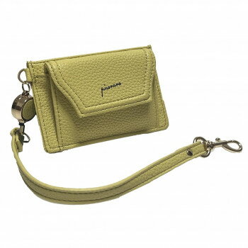 毎日使うものだから、肌さわりに拘った柔らかなフェイクレザーを使用しています。セル窓付き・リール付きのお洒落なパスケース。通勤時・通学時・社員証入れ・学生証入れなどに大活躍します。流行のくすみパステルカラーはお洒落の最先端。小物でグッと女子度...