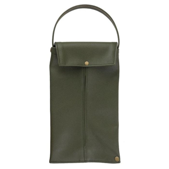 縦・横での吊り下げや置き型としても使えるティッシュケースです。 リビングやダイニング、ベッドサイドなど、場所を問わずにお使いいただけます。 ティッシュケースの裏側にはポケットが付いています。 ティッシュケースの向きを変える時はベルトを付け替...