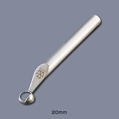 【仕様】 直径×全長：20mm×170mm 簡単キレイ!とっても大変な丸いかざり料理も誰でも簡単、思いのままに球体が作れます。 ■球クリ（ボール状専門刃） ① 刃の部分を材料と平行に保ちながら左右に回し、刃の先を内側に入れ上半分...