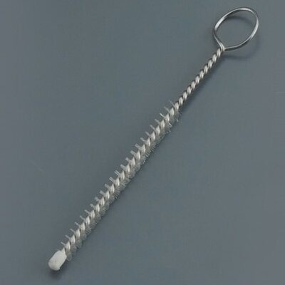 【仕様】 サイズ:直径6x105mm 全長:165mm 容器の口部やロートの洗浄に適しています。 材質:ナイロン毛