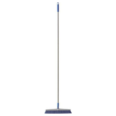 【仕様】 メーカー品番:TF-32 全長×幅:1360×320mm 色:ブルー 材質:ハンドル/ステンレスパイプ 甲・グリップ/ポリプロピレン 毛/PET ●ハイレベルな衛生管理を求められる食品工場,医療現場等へ。 ●130℃の高温高圧蒸気...