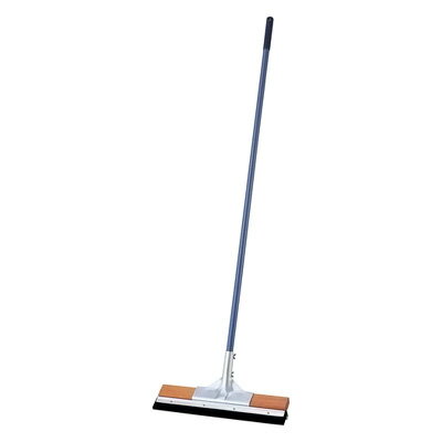 【仕様】 メーカー品番：C-285 全長：1535mm 幅：465mm 重量：1.73kg 材質:ハンドル/スチールパイプ ヘッド/スチール ゴム/合成ゴム 毛/PET(再生PET100%) ●厨房の床掃除にデッキブラシとドライヤーの1本で...