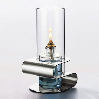 【仕様】 メーカー品番：OL-872-155C 幅×奥行×高さ：75×75×150mm 燃焼時間：10H 重量：500g 人と人とが会い交える心を伝えあうひととき、テーブルに彩る1つの灯火がドラマティックに演出します。●ステンレスベース