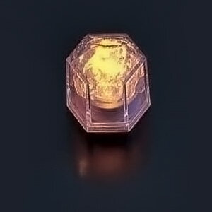 【仕様】 色：イエロー 幅×奥行×高さ：38×33×40mm 光る氷! 不思議なライトキューブ! 7色の光でパーティーをゴージャスに演出します。 保冷材入り(完全密封)なので冷凍庫で凍らせて シャンパンクーラーやコップなどに直接入れて ご使...