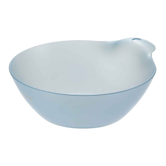 カラリと乾いていつでも清潔　美しい透明感とくすみカラー　水切れが良い　凹凸のないフラットな内面　手に沿う形状【仕様】サイズ：約 幅25×奥行29.5×高さ9.5（cm）　重量：330g材質：飽和ポリエステル樹脂（PET樹脂）容量約 2.5L日本製