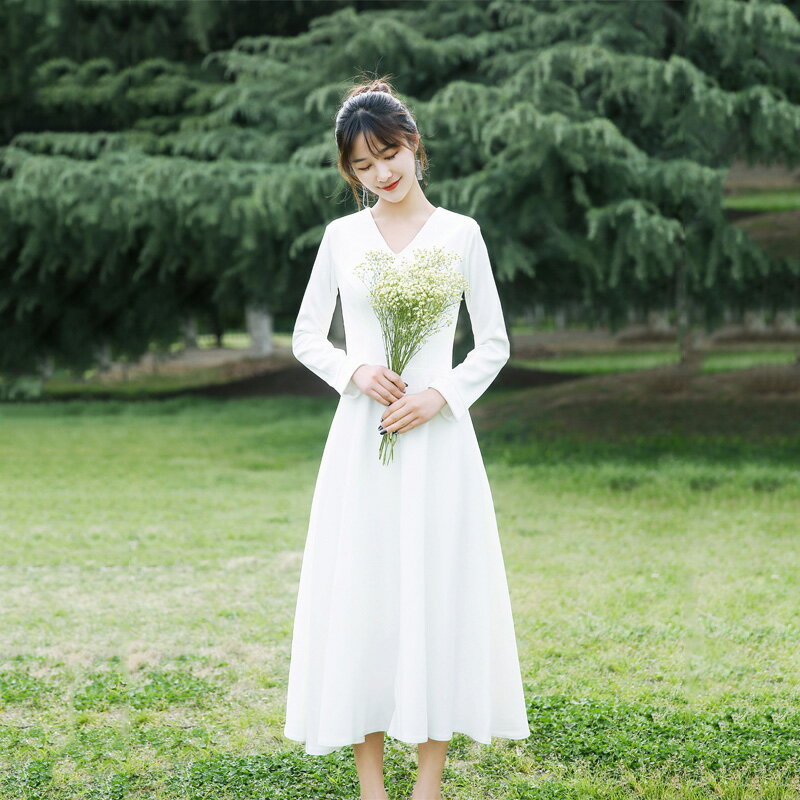 遠目でも目を引く存在感あふれるシルエットは写真映えも抜群。結婚式当日はもちろん、別撮りでも人気を集めています。&nbsp;&nbsp; ▲サイズ &nbsp; XXSサイズ： バスト77CM　　ウィスト60CM &nbsp; XSサイズ： ...