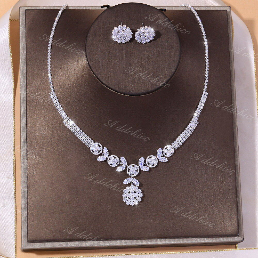 ▲商品内容：2点セット（ネックレス+ピアス）▲素材:合金、ラインストーン▲カラー:写真通り★サイズ：フリーサイズ【注意事項】モニターの発色具合によって実際の物と異なる場合がございます。 ネックレス ピアス 結婚式 安い 発表会 パーティー ...