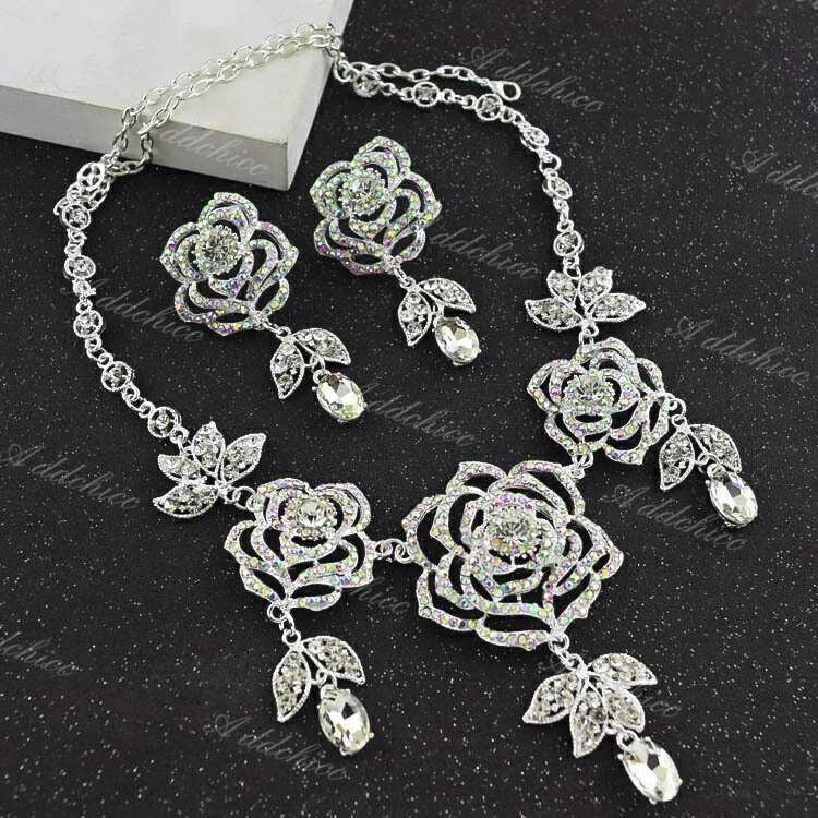 ▲商品内容：2点セット（ネックレス+ピアス/イヤリング）▲素材:合金、ラインストーン▲カラー:写真通り★サイズ：フリーサイズ【注意事項】モニターの発色具合によって実際の物と異なる場合がございます。 ネックレス ピアス 結婚式 安い 発表会 ...