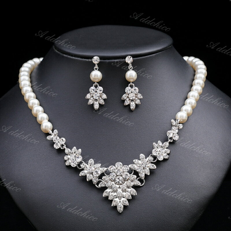 ▲商品内容：2点セット（ネックレス+ピアス）▲カラー:写真通り★サイズ：フリーサイズ【注意事項】モニターの発色具合によって実際の物と異なる場合がございます。 ネックレス ピアス 結婚式 安い 発表会 パーティー セット ウェディングアクセサ...