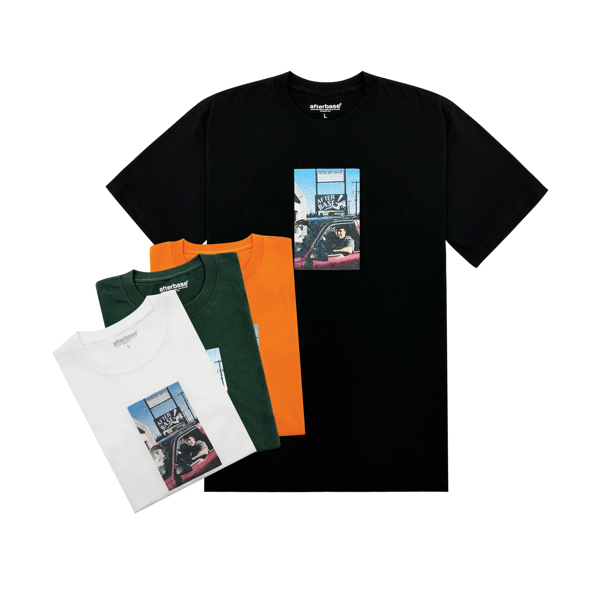 名作マフィアドラマからインスピレーションを得た、afterbase®︎フォトTEE. 7色構成のシルクスクリーンでプリントされており、 あえてインクジェットを使用せずシルクスクリーン ならではの存在感のあるフォトプリ...