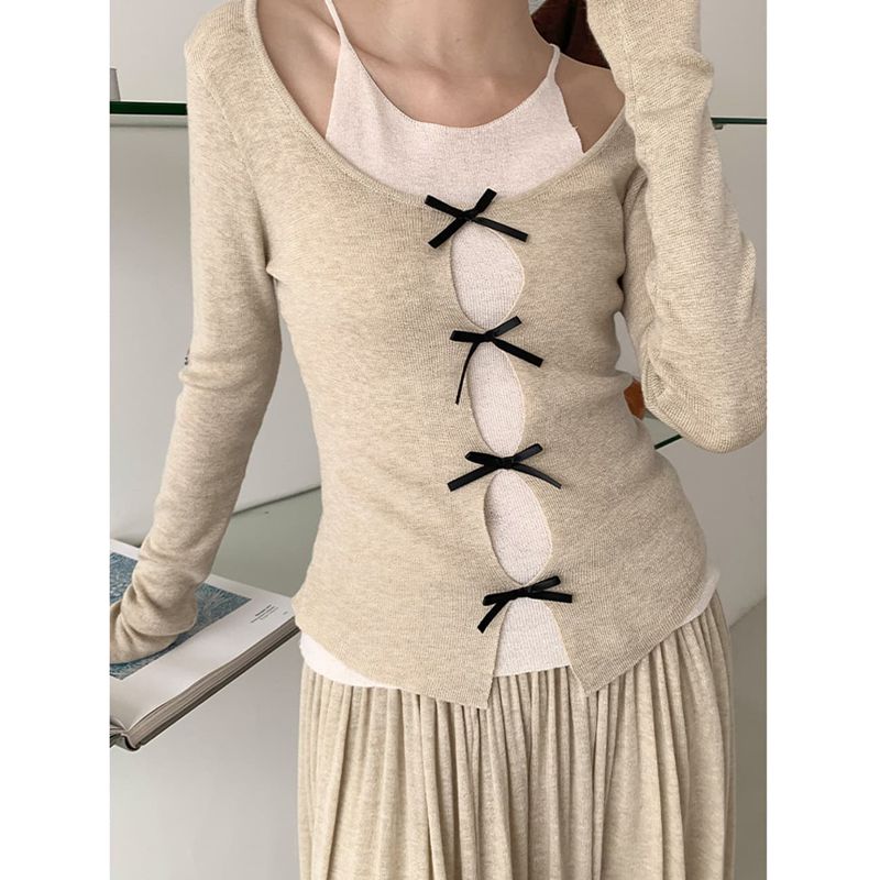 　　　 ◆◇◆売れている秘密◆◇◆ [Free Size] バスト:84 着丈:61 【洗練されたリブ編みの質感】細めのリブ編みが程よい伸縮性を生み出し、体のラインを美しく見せるリブニット トップスです。韓国ファッション トップスらしい、シ...