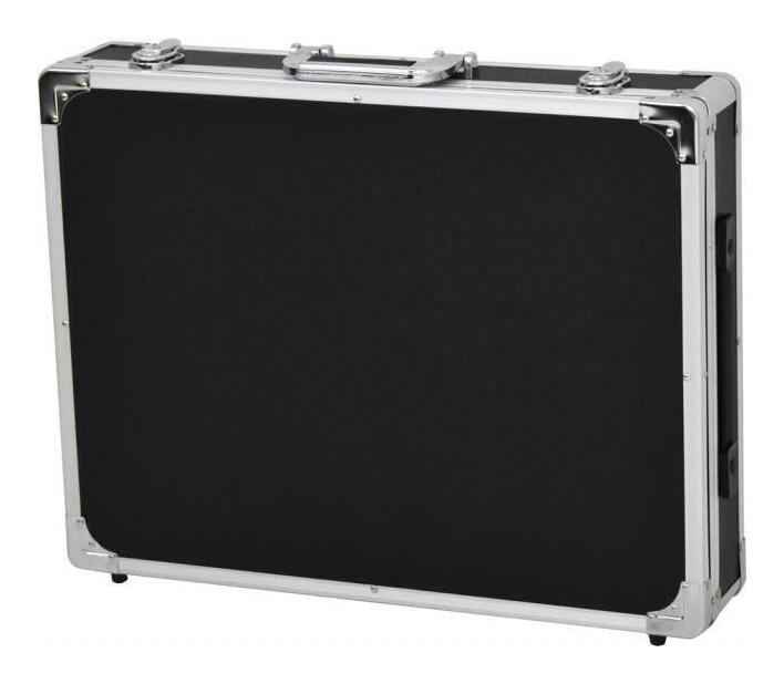 エフェクターケース サイズ(内寸)幅:約535mm奥行:約410mm 高さ:約65mm+20mm (上蓋+下蓋)重量:約5kgカラー:ブラック耐荷重量:合算計約13kgまで(EC本体5kg+8kg)縦置き用ハンドル付※デザイン、形状、色など...
