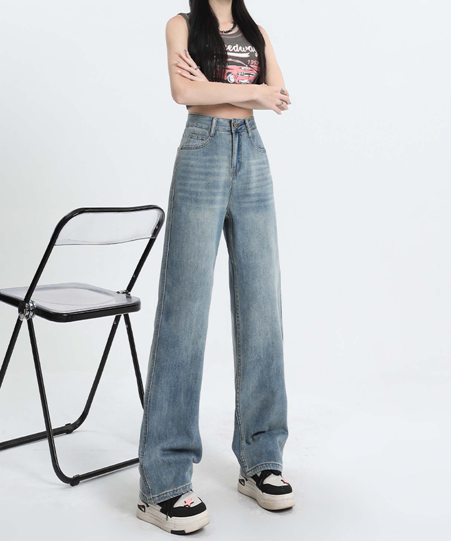 メーカー希望小売価格はメーカーカタログに基づいて掲載しています詳細 【●ウォッシュ加工が施されたレトロな風合いのストレートジーンズ】 【●古着っぽい着用感を生み出す色落ちはヴィンテージ感がありこなれ感のあるスタイルにしてくれます。】 【●ゆ...