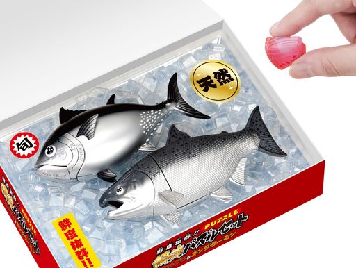 本マグロとキングサーモンの豪華セット! 市場の出荷状態を再現! 鮮魚抜群シールを貼ってアレンジ! ミニ寿司が4貫作れる! [対象年齢]6才~