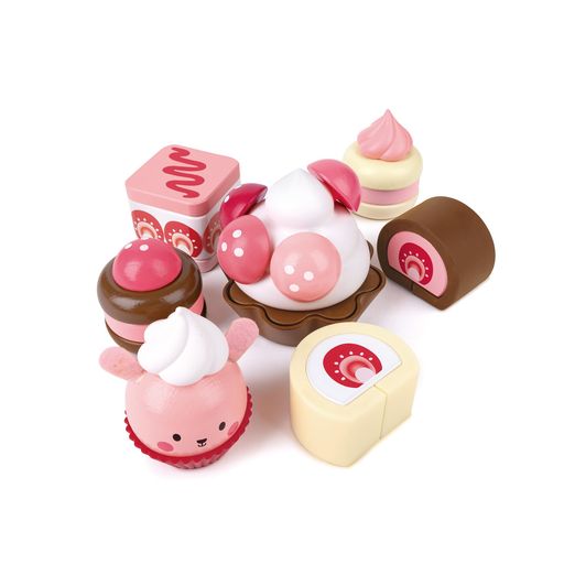 対象年齢:3才以上 うさぎといちごがテーマのかわいいデザートセットです。パーツを組み合わせてカップケーキやロールケーキを完成させよう!ケーキ屋さんごっこや、おままごとあそびの小物としても楽しめます。 商品サイズ30x24x7cm