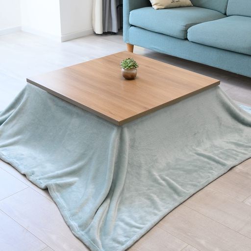 【商品※仕様】こたつ掛け布団サイズ:180*180cm 対応こたつ台:約70x70cm~85x85cm 【組成】フランネル100% ※掛け布団のみ単体販売となります。 【省スペース・軽量デザイン】標準型のこたつ布団に比べ、見た目スッキリです...