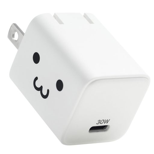 コンパクトなのにパワフル。対応するスマートフォンはもちろん、Macbook Airも充電できるAC充電器です。手のひらにすっぽり隠れるほど小さいのに、スマホの高速充電が可能な最大30W出力。ポケットや小さなバッグに入れておくと心配ない1台で...